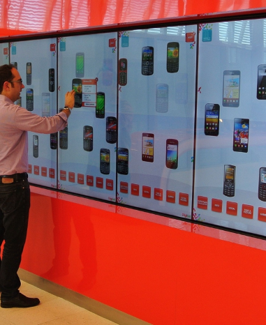 Trend Alert: Innovative POP Displays - Captivate & Sell!