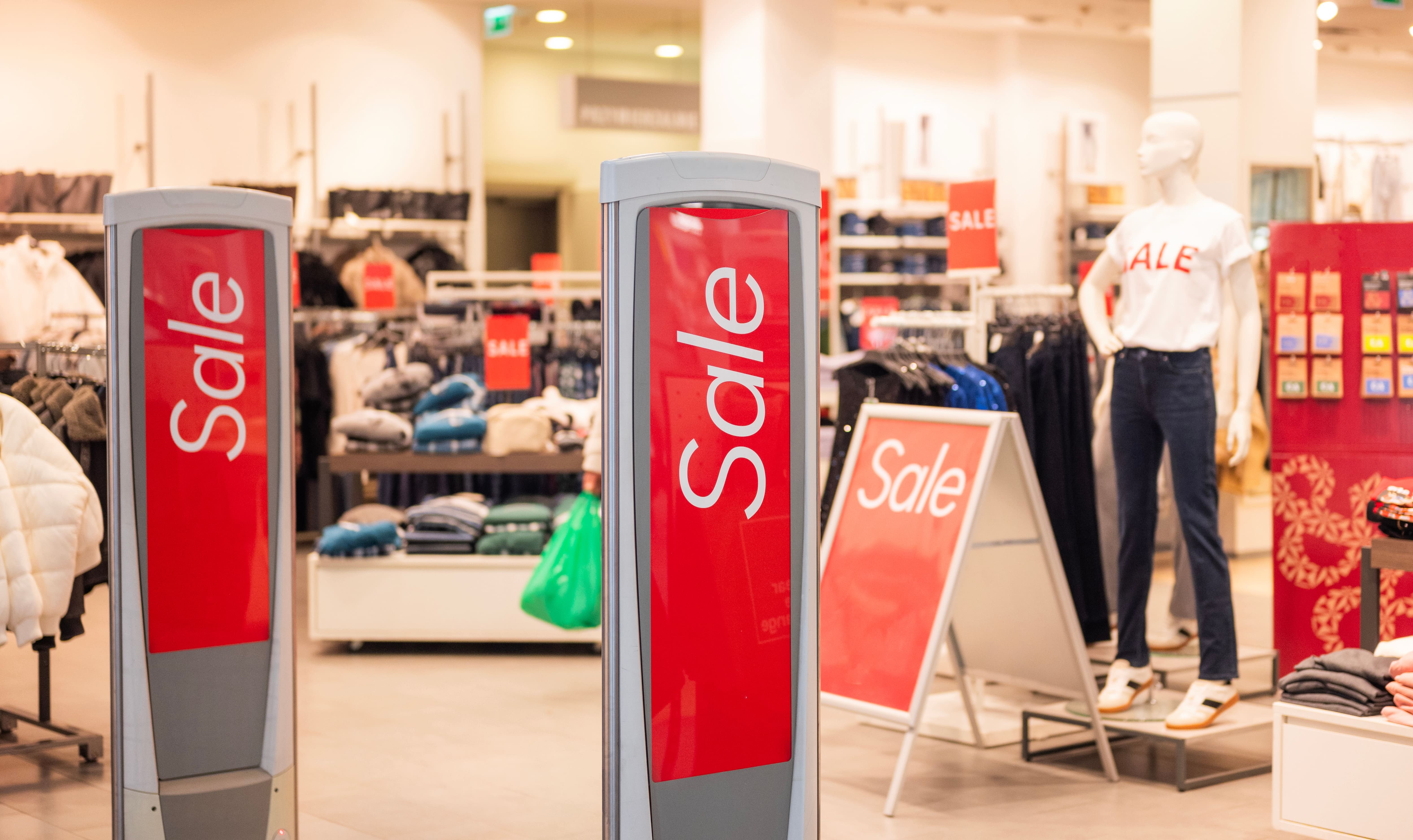 Customizing POP Signage: How Personalized In-Store Messaging Drives Results